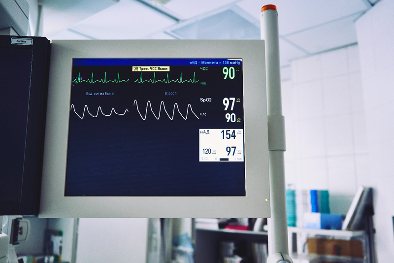 Holter Monitors vs. ECG Machines: Understanding Key Differences